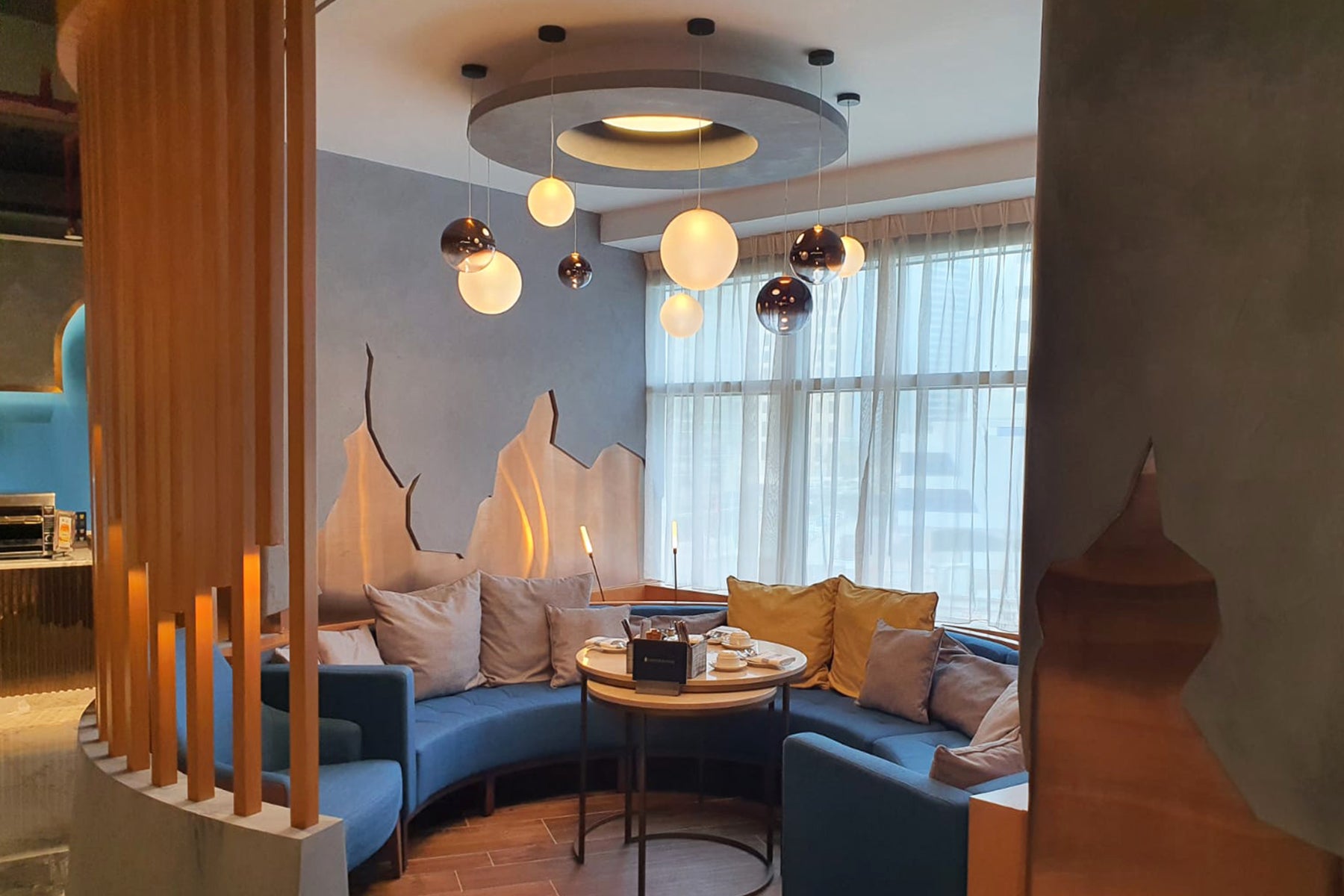 RANDOM SOLO – lamptitudereserve